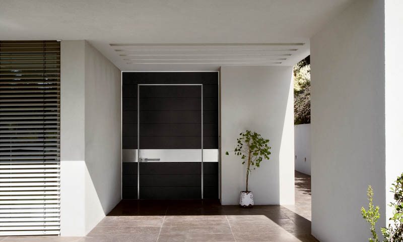 How to Choose a Front Door That Matches Your Style